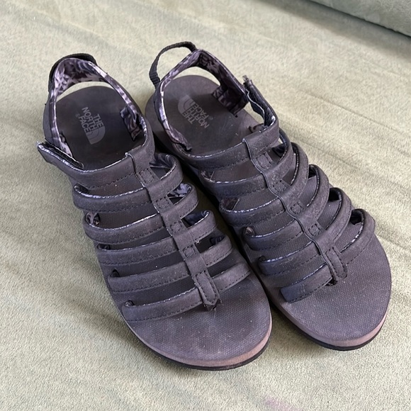 The North Face | Shoes | Women 7 The North Face Sandals | Poshmark